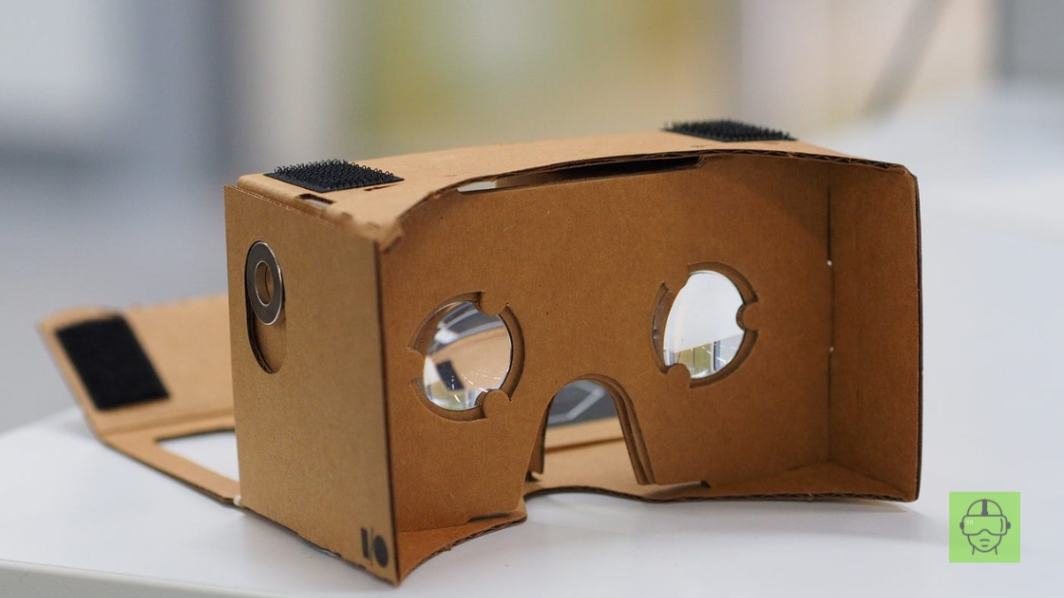 DIY Guide: How To Make A VR Headset Without Lenses At Home? - Vskel.com